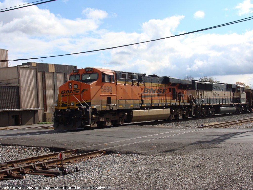 BNSF 5998